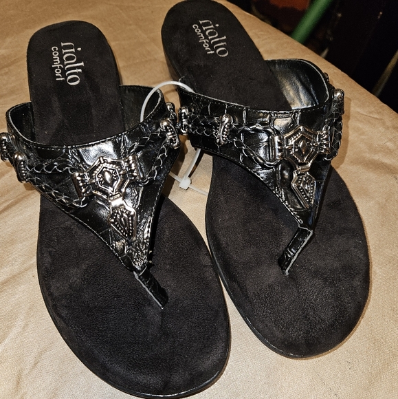 Rialto | Shoes | Rialto Kismet Black Braided Comfort Flip Flop Sandal ...